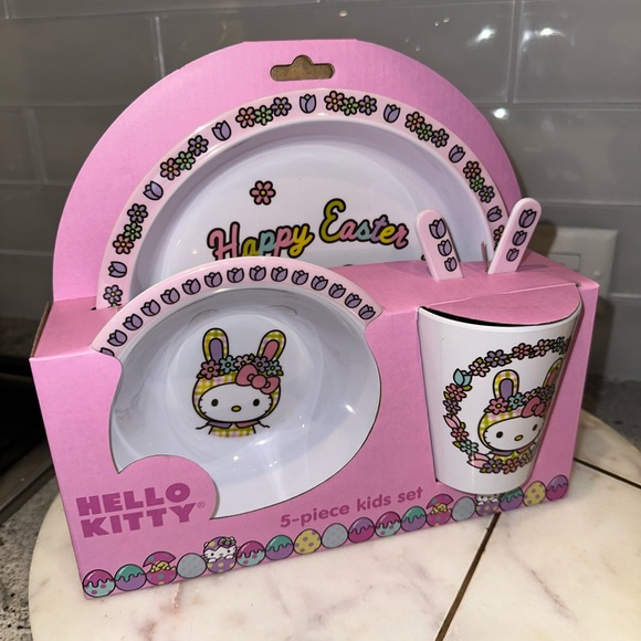 Hello Kitty | Dining | Nwt Hello Kitty Sanrio Happy Easter Floral 5 Piece Melamine Kids ...